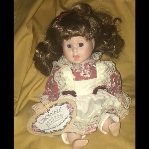 Other | Vintage Crowne Fine Porcelain Laura Doll 199 Aramark Chicago ...